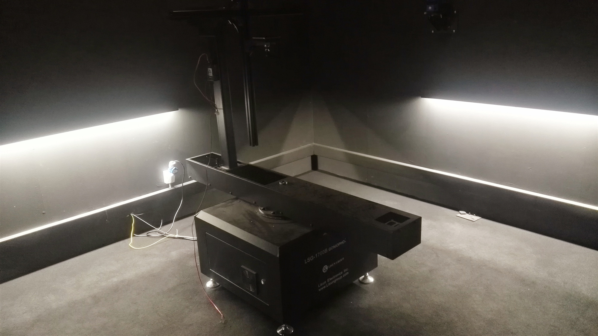 Denmark - Installation and training for Goniophotometer, Integrating ...